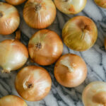 What Are The Best Onions for Chili? – Spilling The Beans - The Dude Cooks